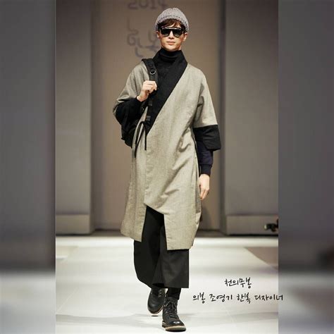 의봉 조영기 디자이너의 신비로운 천의무봉 한복 On Instagram 한복의날 멋진 두루마기 패션 선생님의 현대적인 한복