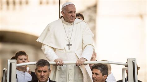 Папа Франциск призова вярващите да отхвърлят блясъка на богатството Новини бг