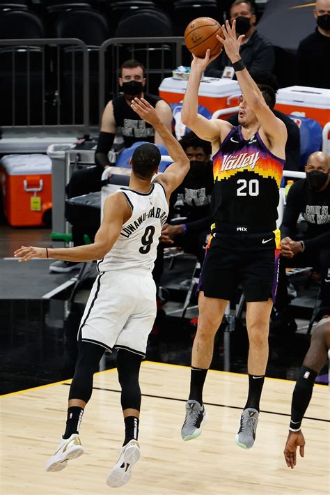 Phoenix Suns Sign 27 Year Old Former First Round Pick