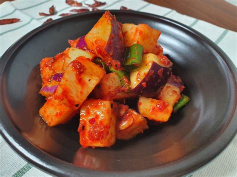 겨울철 별미 콜라비 깍두기