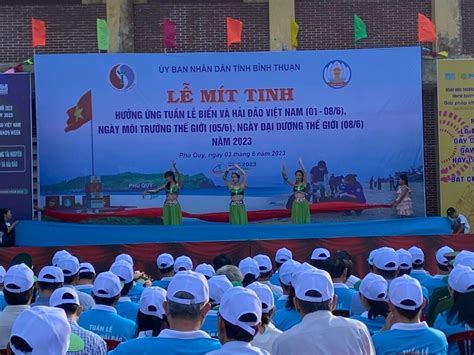 Phu Quy 섬 지구에서 세계 환경의 날에 대한 응답 회의 Vietnamvn