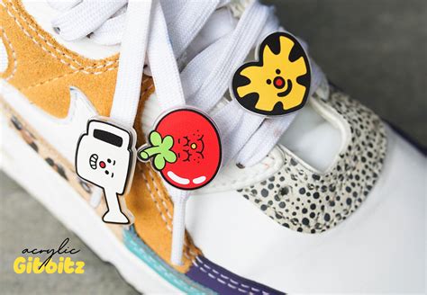 ตุ๊กตาติดเชือกรองเท้า Gibbitz รับสกรีนโลโก้ ออกแบบ Iduckyofficial