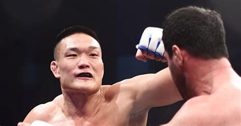 St포토 김두환 코뿔소 돌진