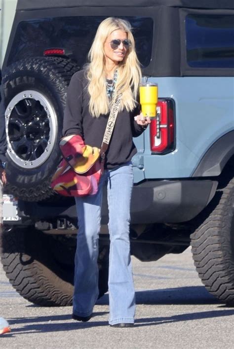 JESSICA SIMPSON Out For Grocery Shopping In Los Angeles 08 19 2023