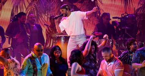 Bad Bunny Será Premiado Por Su Activismo En Pro De La Comunidad Lgbt