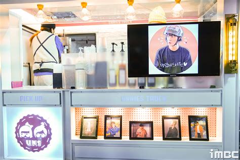 포토 두 번째 남편 차서원 스탭 및 배우들 위해 커피차 지원