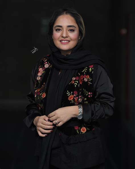 عاشقانه‌های علی اوجی و نرگس محمدی در قاب جشنواره شهر؛ شیطنت‌های فریبا نادری عکس