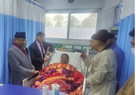 उपप्रधानमन्त्री श्रेष्ठको स्वास्थ्य अवस्था बुझ्न अस्पताल पुगे
