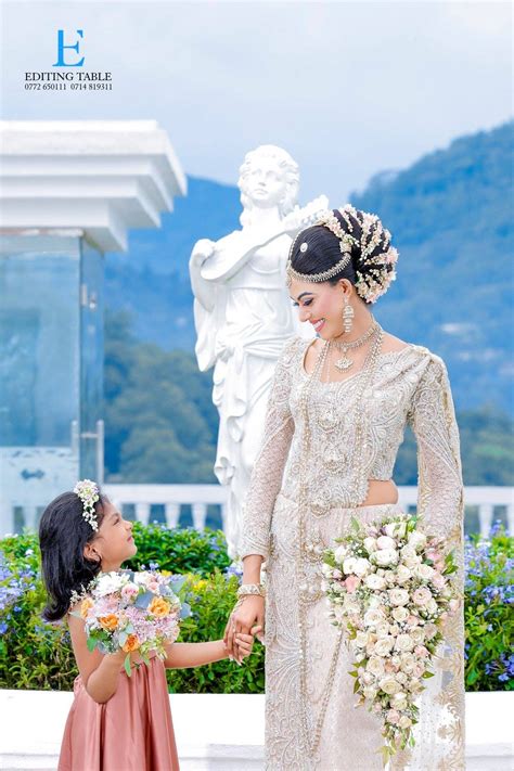 Pin By Wedding Sri Lanka On Kandyan Bridal Sri Lanka Bride Reception Dresses Bridal Dresses