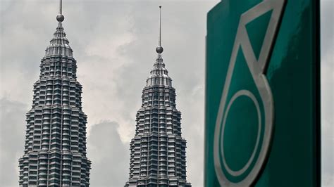 Saudi Aramco To Invest 7 Billion In Petronas Rapid Oil Refinery