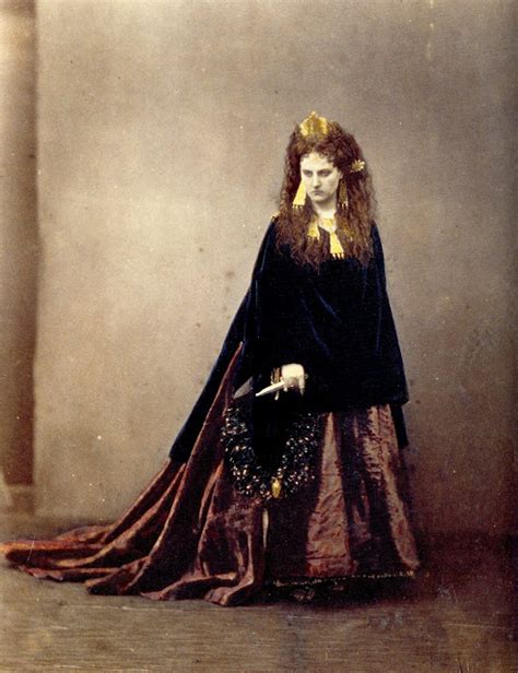 Costuming The Countess Démodé