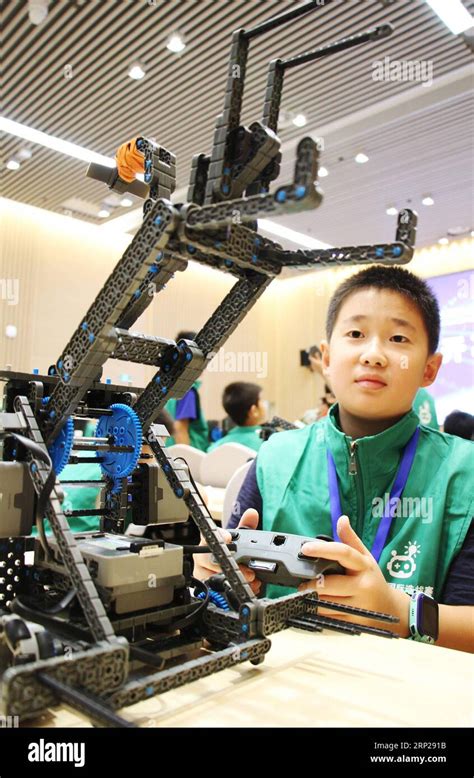 Vex Robotics Hi Res Stock Photography And Images Alamy