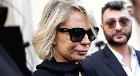 Maria De Filippi Distrutta Dopo La Morte Di Maurizio Costanzo Adesso
