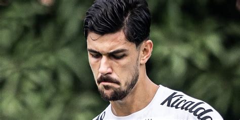 2 Craques Santos Sofre Debandada Na Zaga E Teixeira Se Vinga