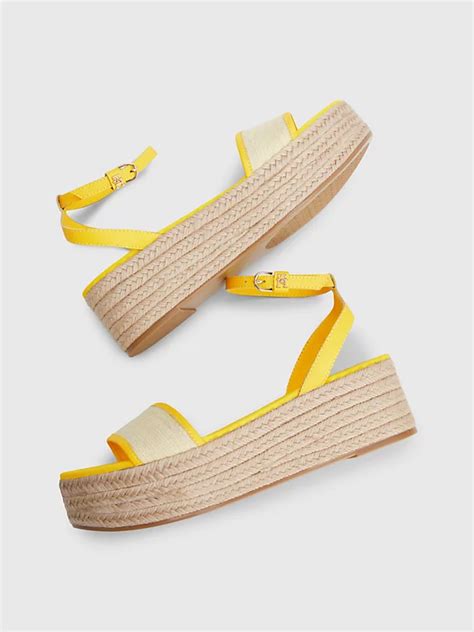 Sandali Con Suola Alta E Cinturino In Pelle Giallo Tommy Hilfiger