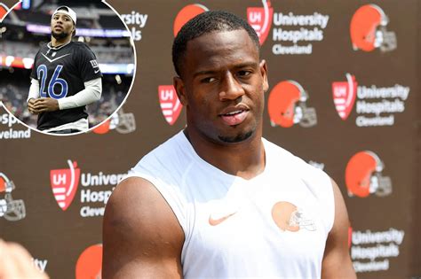 Browns Nick Chubb Stands Up For Saquon Barkley As Giants Standoff