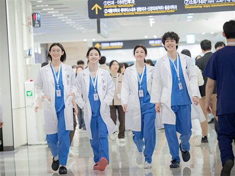Go Youn Jungs Resident Playbook Spin Off Of Popular Medical Drama Hospital Playlist Finally