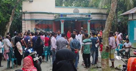 একই পরিবারের ৭ জনের মৃত্যু শোকে স্তব্ধ পুরো গ্রাম