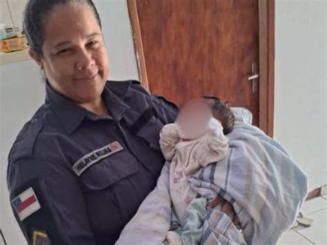 Bebê recém nascido é abandonado em caixa de papelão na zona Norte de