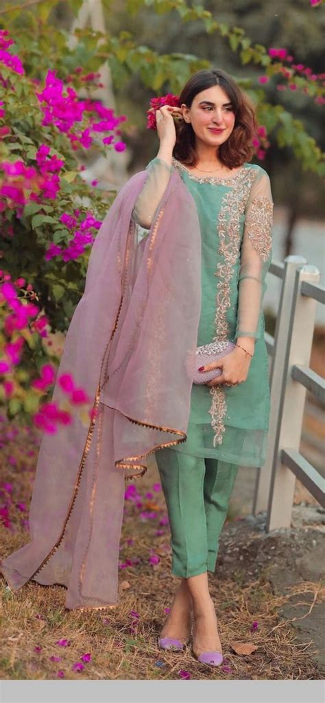 Pin By Syd Nusaiba On Stylish Suits Unique Dresses Beautiful
