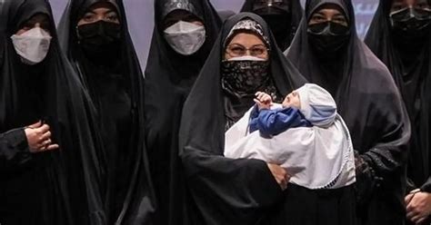 معاون رئیسی در امور زنان بالاترین ارزشیابی اداری برای زنانی است که
