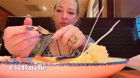 Crab Leg C Milf Tearing Into Lunch Pole Angel Eve Clips4sale