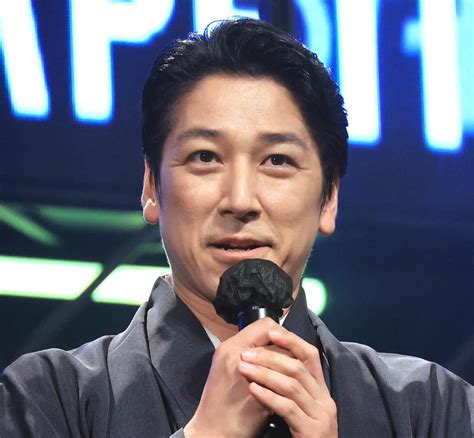 和泉元彌の19歳長女が「綺麗」「美しい」 妻公開の顔出しショットに反響 J Cast ニュース