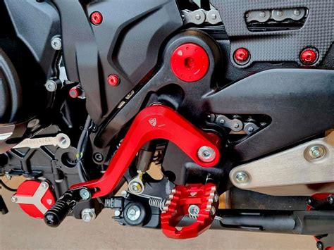 PEC04 KIT DE LEVIER DE VITESSE FREIN ARRIÈRE CNC RACING DUCATI DIAVEL