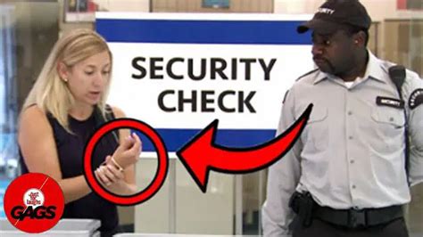 دوربین مخفی خنده دار با موضوع پلیس مردود شد