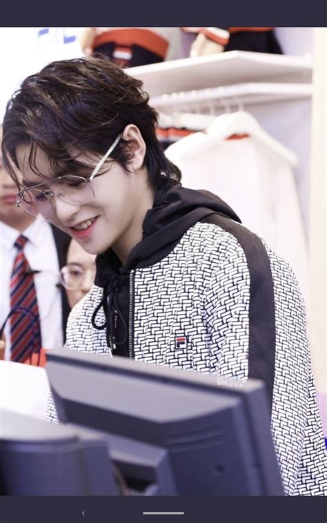 Pin By Actorsss On Xiao Yu Liang Celebrities Athletic Jacket Athletic