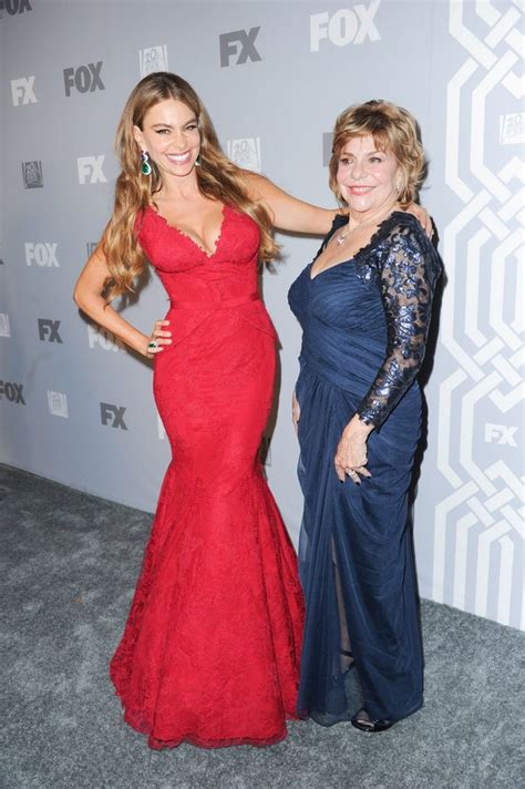 sofia and margarita vergara icarusnewport