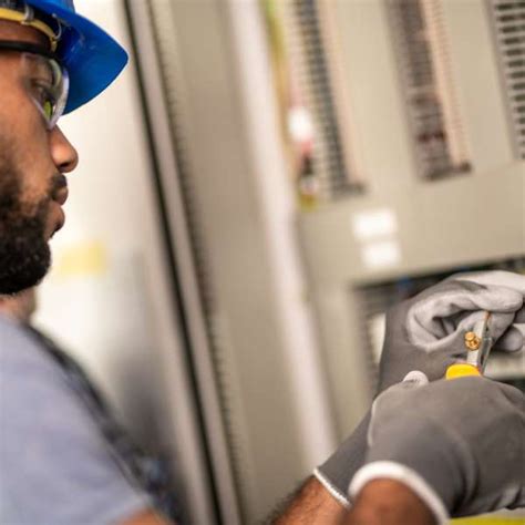 Electrician Productivity Tips 6 Tips For Improvement BizInsure