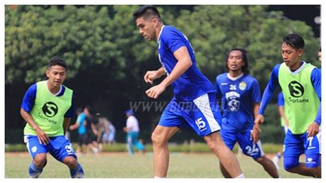 Jelang Persib Bandung Vs PSS Sleman Begini Kabar Terbaru Fabiano