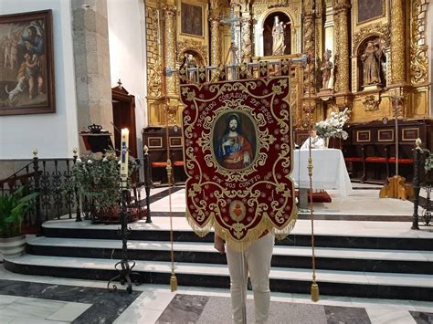 La Asociación del Sagrado Corazón ha adquirido un artístico estandarte