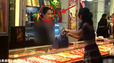 Astaga Pemilik Toko Ini Paksa Pegawai Wanitanya Tampa Pakaian Saat Layani Konsumen Pria