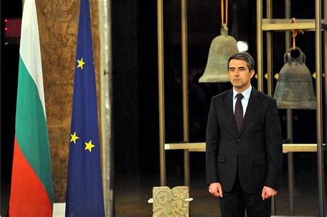 Росен Плевнелиев сезира Конституционния съд по казуса Пеевски