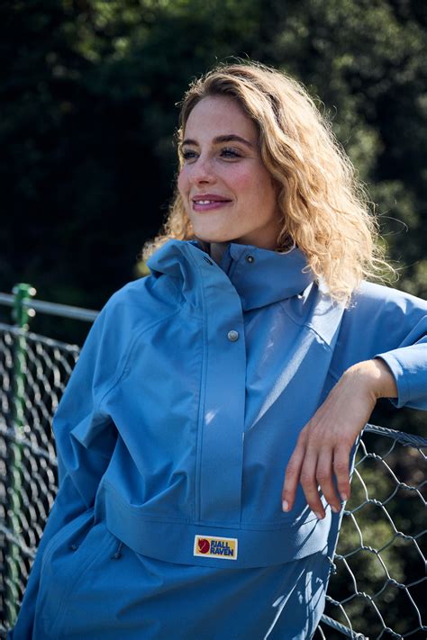 Paula • Bali Model Agency