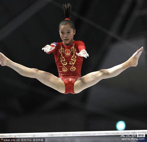 体操世锦赛：中国女团摘铜 黄秋爽高低杠失误 高清 体育频道凤凰网