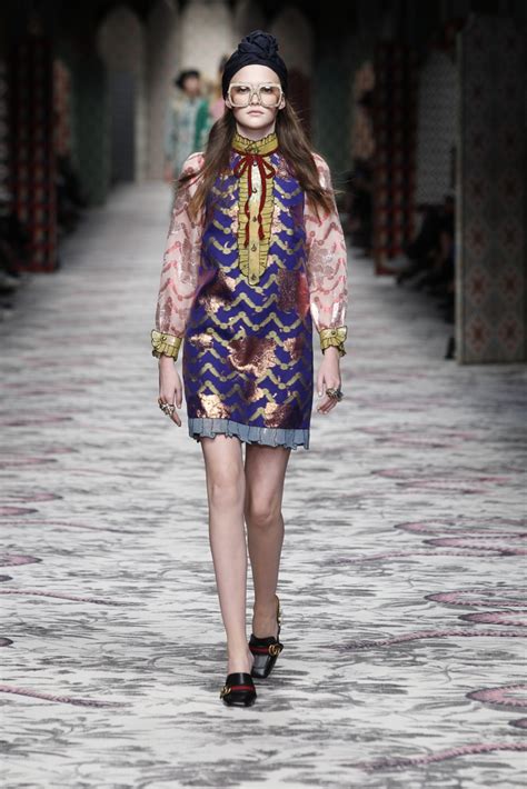 Gucci Le Mappe I Motivi Che Si Incrociano E Il Nude Look Delle