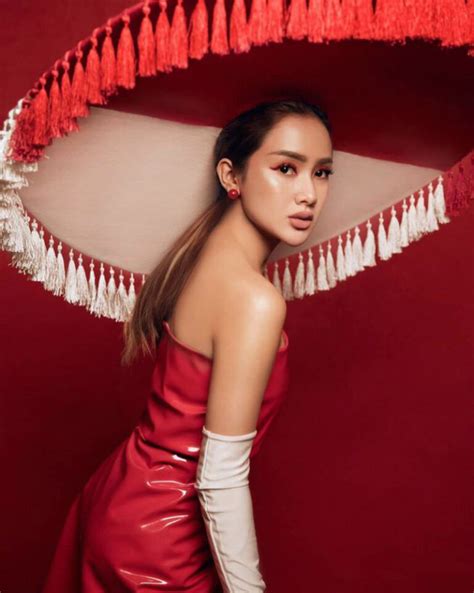 Artis Seksi Indonesia Versi Google Dzargon