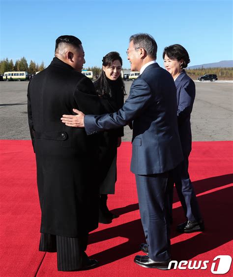 백두산 함께 갑시다 뉴스1