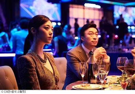 리얼에 소비된 설리…괴작에 빛바랜 노출 투혼