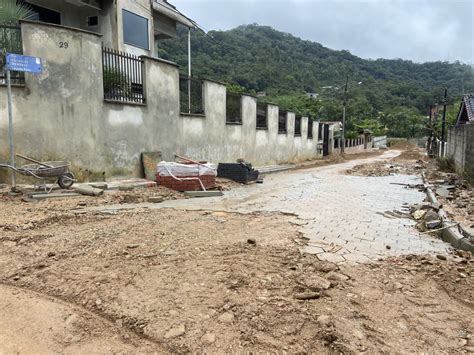 VÍDEO Alagamentos e deslizamentos chuva forte causa estragos em