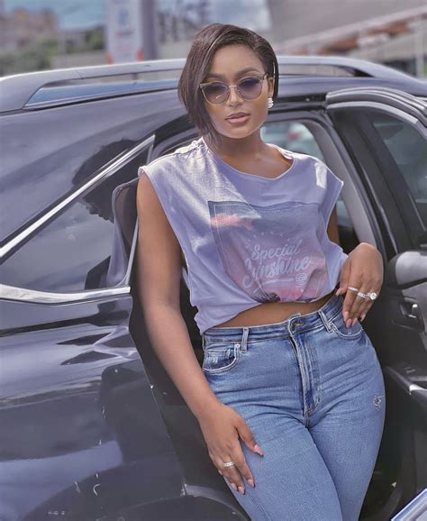La lumineuse actrice Muriel Blanche ne mode jeans (Photos) - Afriseries & Ciné