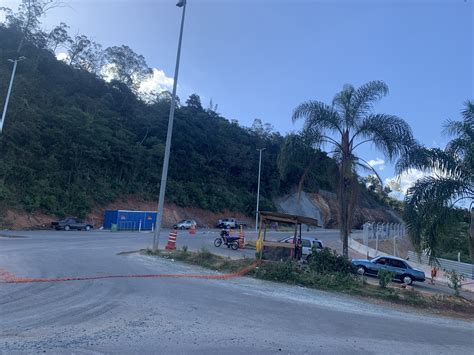 Trecho obstruído por queda de barranco será liberado no período noturno a partir desta sexta