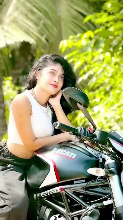 සුදු නෝනට බයික් එක පදින්න ඕනි කිව්වහම 🤭🤍 Trendingshorts Automobile Srilankahighcapacitybikes