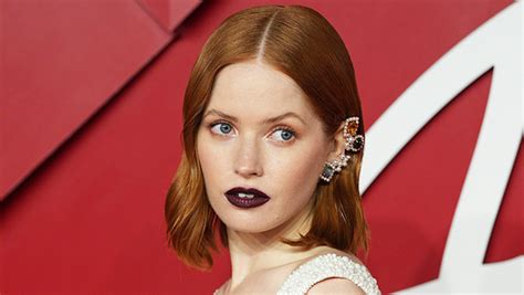 Who Is Ellie Bamber Learn About The Star Playing Kate Moss Hollywood