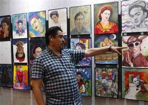 Exposición 100 Fridas para Frida llega a Ciudad de México tras su