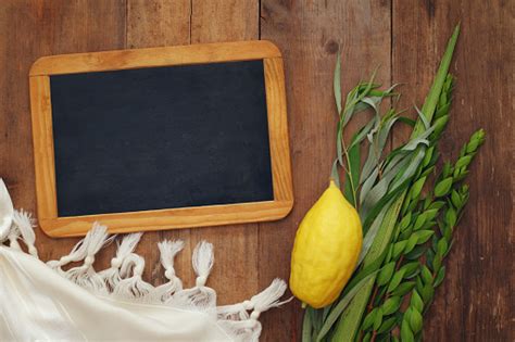 유대인의 초 막 절 축제입니다 전통적인 기호 Etrog Lulav Hadas 아 라바 0명에 대한 스톡 사진 및 기타 이미지