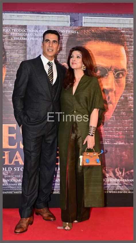 Akshay Kumar And Twinkle Khanna Make Heads Turn As They Walk Hand In